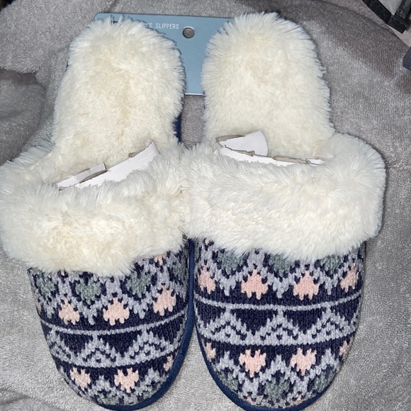 Wayland Square | Shoes | Wayland Square Womens Slippers | Poshmark